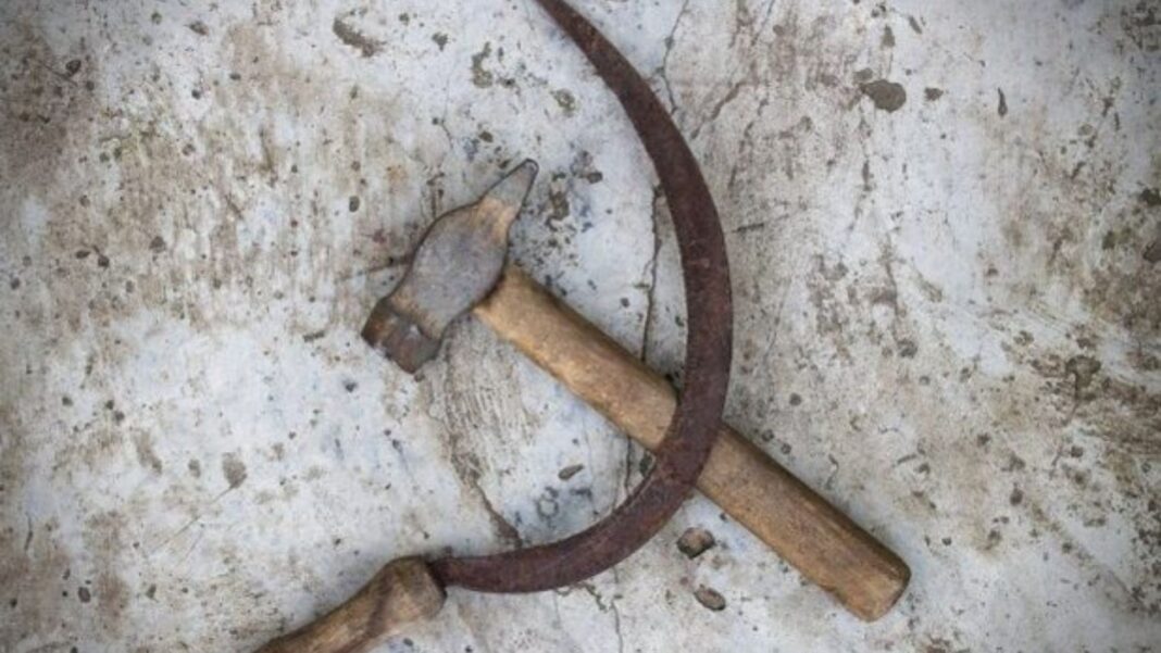 Hammer and Sickle: Symbol of Workers’ Unity - imaginaryhistory.com